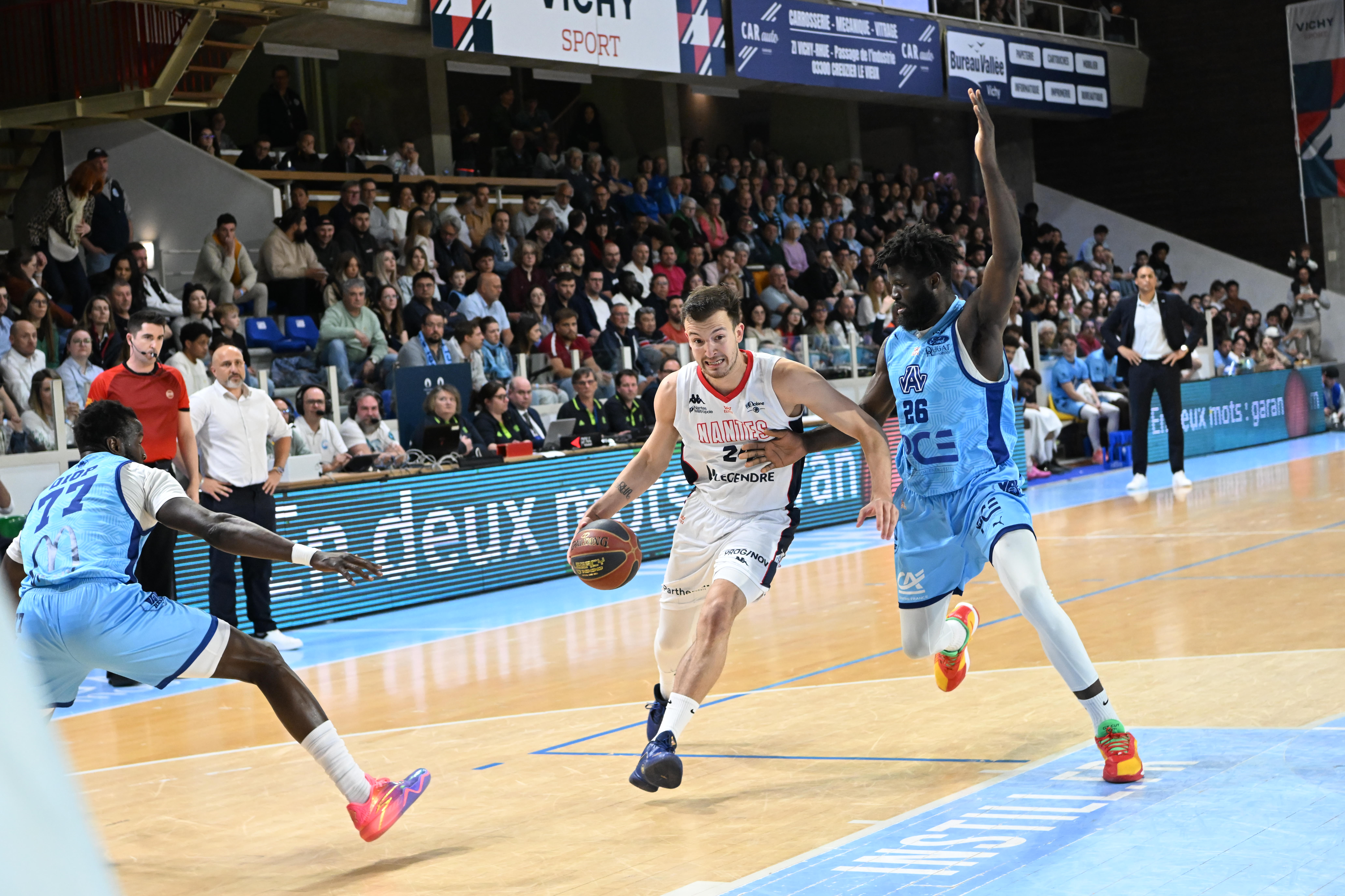 Nantes gagne à Vichy : 7ème place et play-in pour le nbh ! | Nantes ...